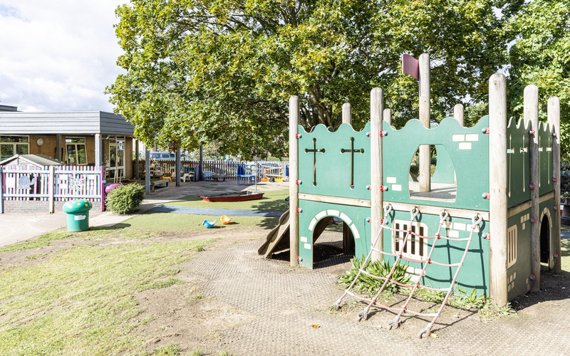 Admissions information | Prae Wood Primary School