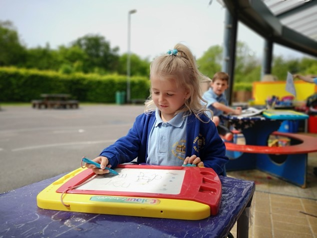 Hafan / Home | YSGOL GYNRADD DOLAU PRIMARY SCHOOL